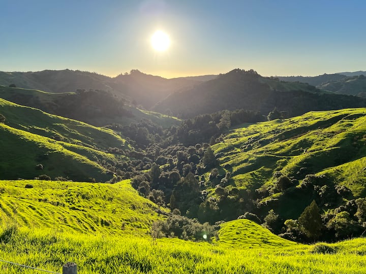 Puhoi Gem, Peace And Tranquillity - Waiwera