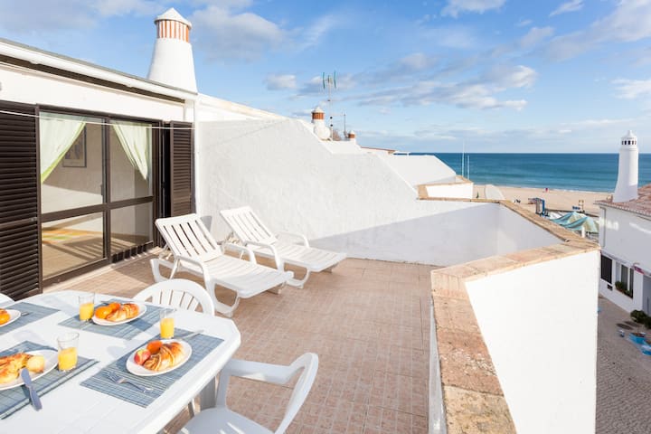 Unforgettable Days With The Beach At Your Doorstep - Luz