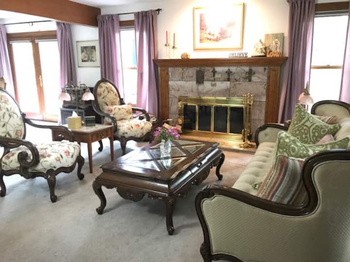 Aspen Lavender Room, Upstairs, Fisher Home - 애스펀