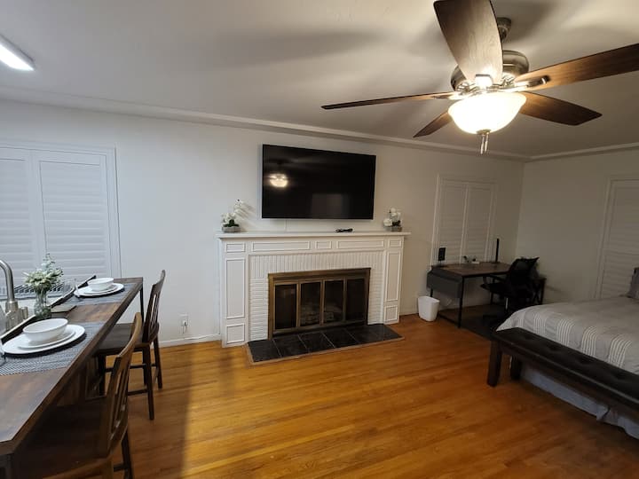 Westchester Studio Suite - Mechanics Bank Arena, Theater and Convention Center