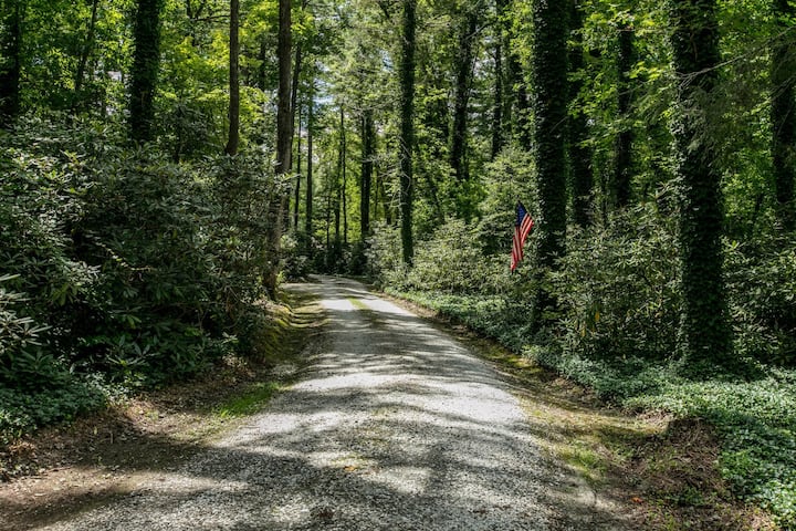 Historic Tanglewood; It Will Be Your Favorite Too! - Hendersonville, NC