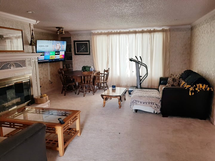 Sherry's Haven - The Cozy Corner - Klamath Falls, OR