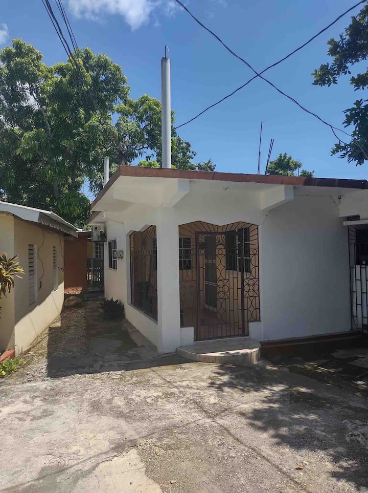My Little Cottage In Negril - Negril