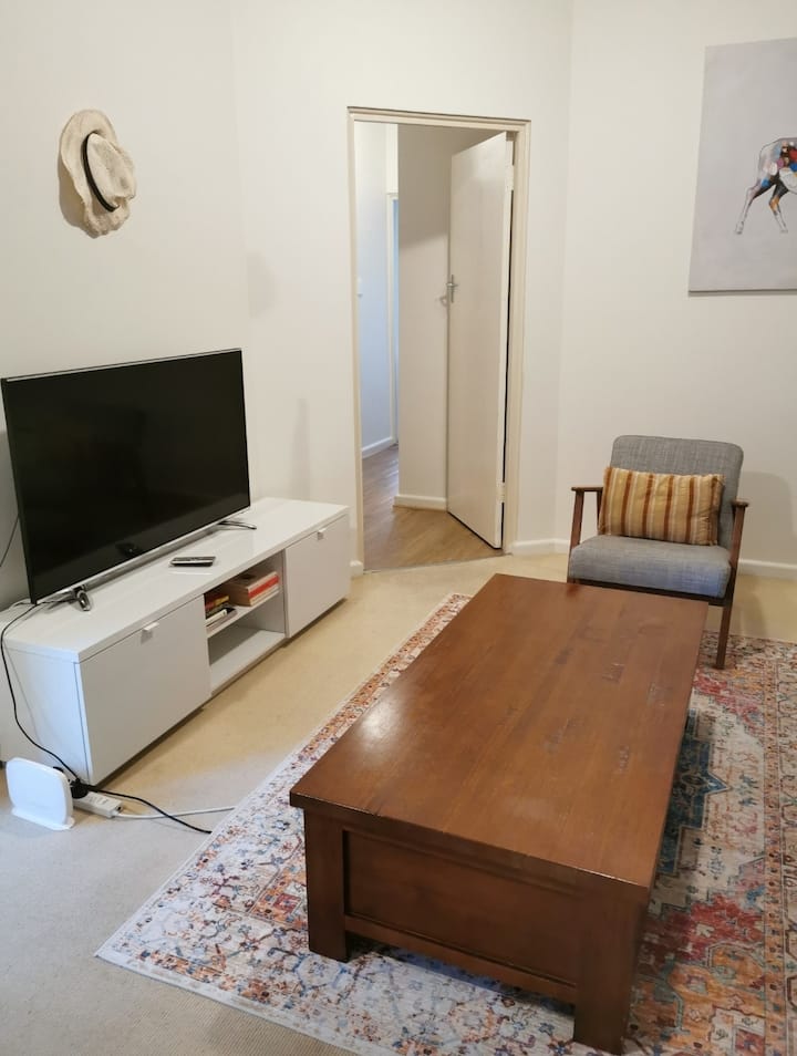 Close To Famous Bondi Beach.🤩 - UNSW Sydney