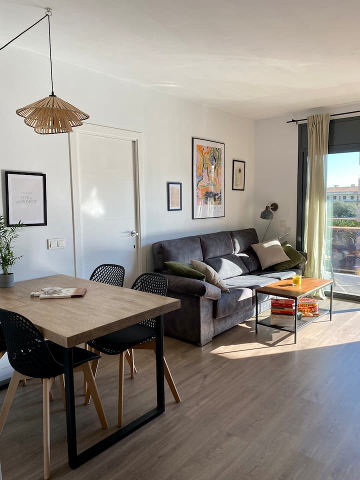 Bright Modern Apartment – Fenals Beach - Costa Brava