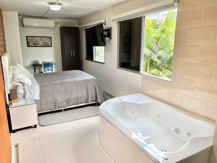A- Studio With Jacuzzi - Medellin, Antioquia, Colombia