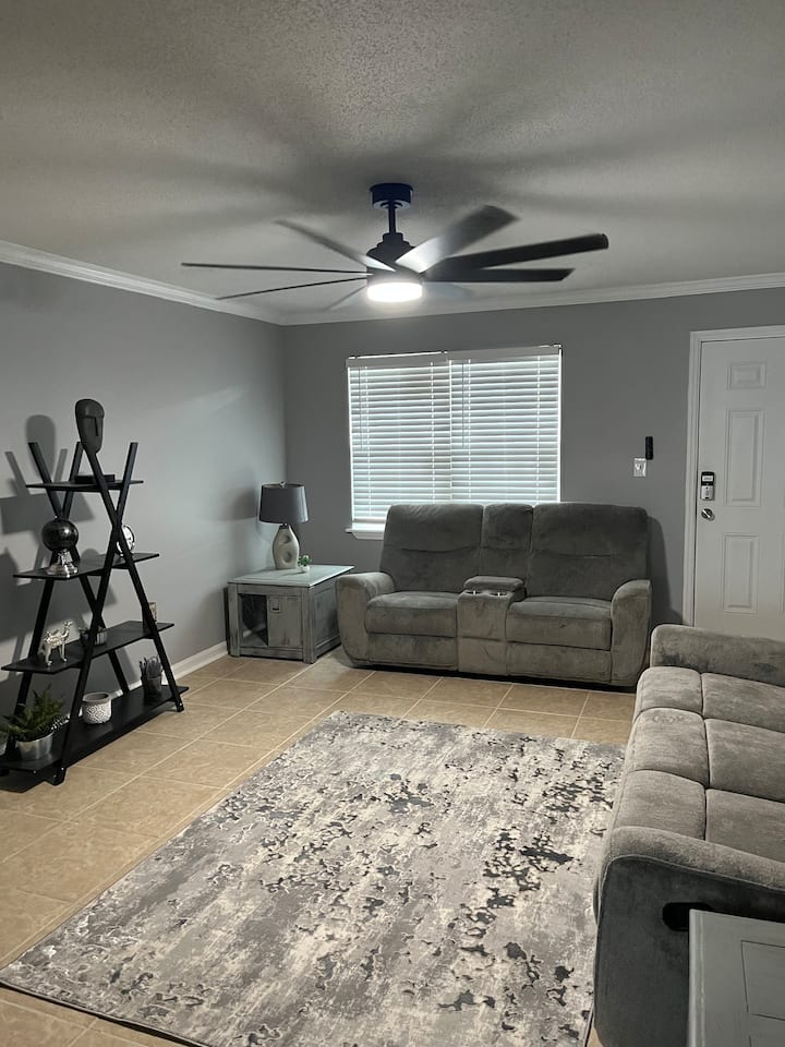 Lovely 2 Bedroom Apartment Downtown Birmingham - Cardiff, AL