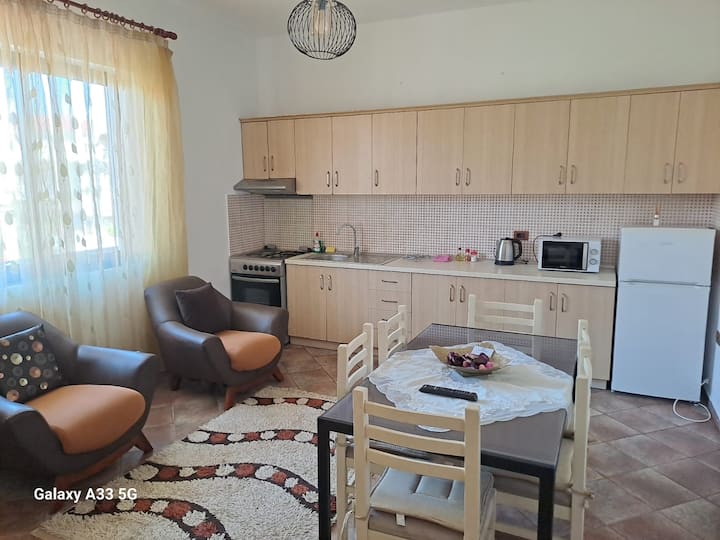Very Confortable Apartment  Near The City Center - Albanie
