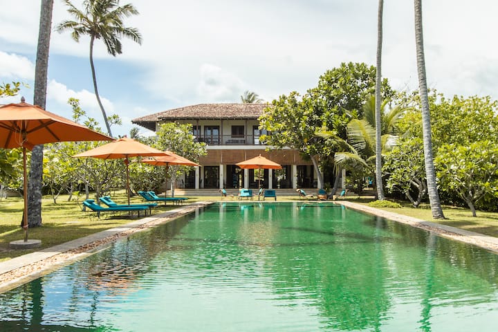 Unwind In Style At This Beautiful Beach Front Property - Mirissa
