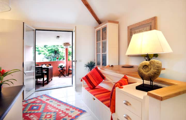 App. Con Terrazzo A 3 Min.dal Mare - Calasetta