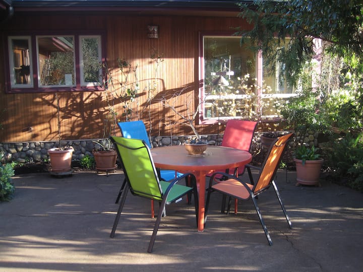 Artists Nourishing Home - Eugene, OR