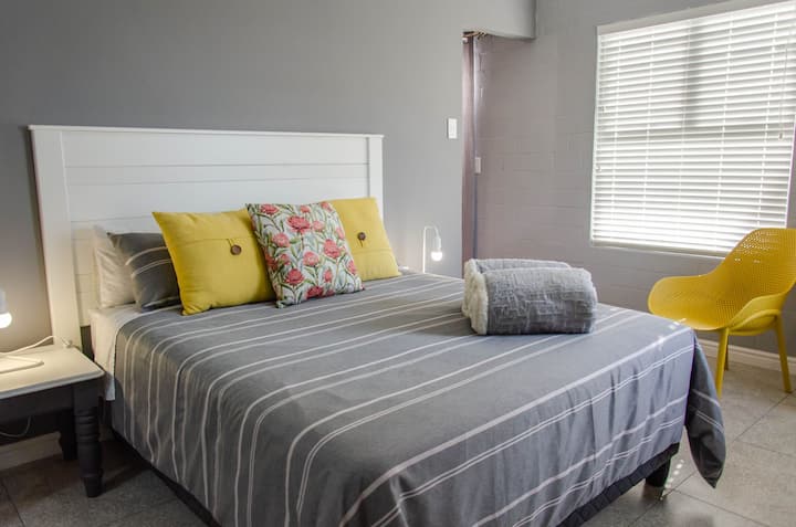 Bella Mia- Selfcatering Apartment - Sleeps 2. - Velddrif