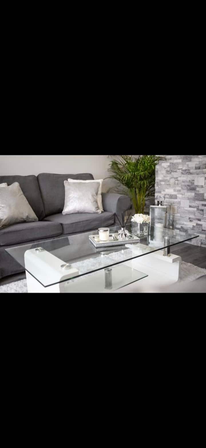 City Home From Home, 5 Bedroom House - Leeds