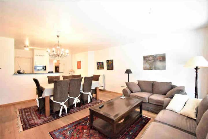 Stijlvol 2 Slpk Appartement Op Toplocatie -