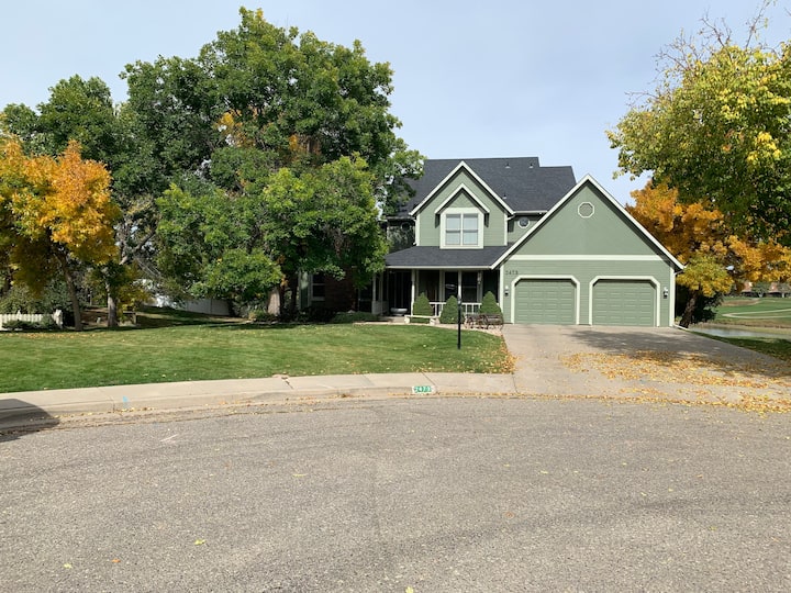 Large Loveland Home On Beautiful Golf Course. - Loveland, CO