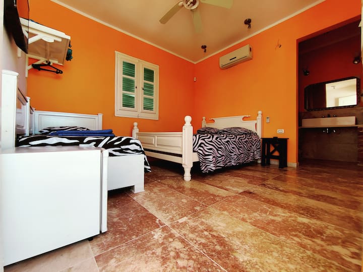 Hostal El Coliseo - Cuba