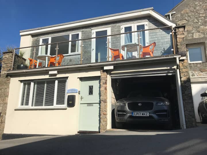Pebbles Cottage - Parking - Downalong - Balcony - St Ives