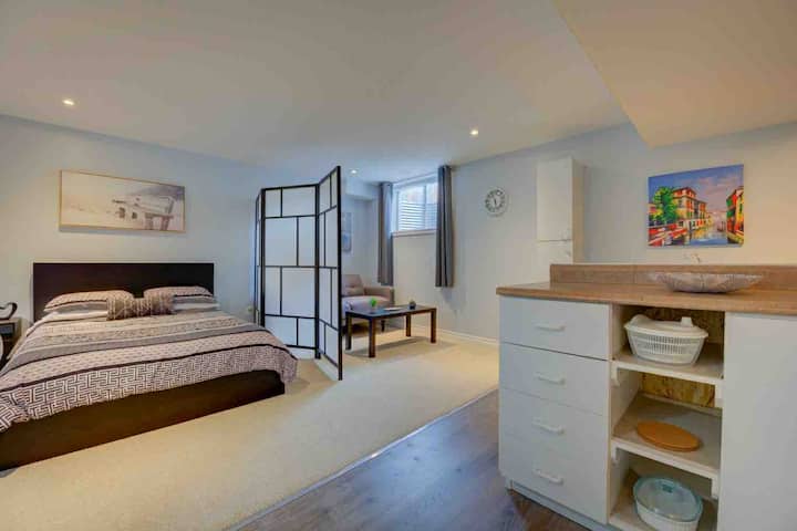 *Studio/bach Apt For Rent, 25% Off, "Great Rates * - Ottawa