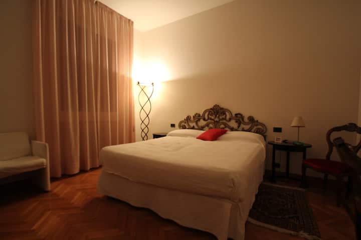 Central Flat In The Greenery - Bologna