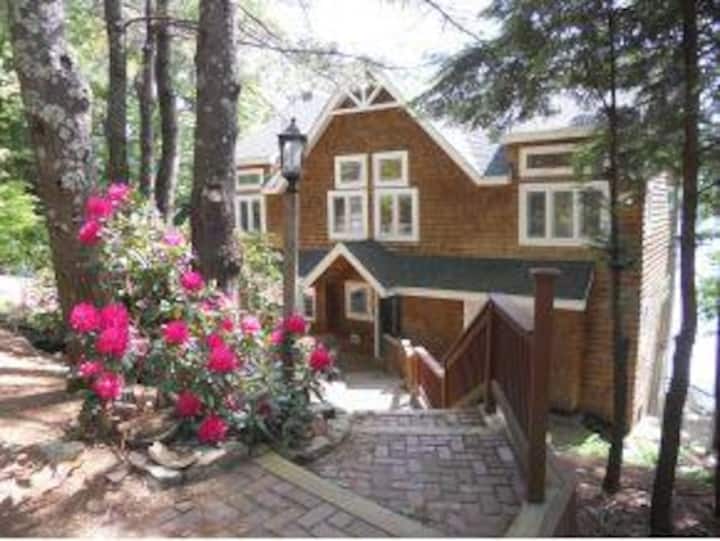 Waterfront Home, Lake Winnepesaukee - Laconia, NH