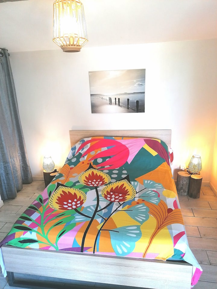 Studio /Piscine. Plages/îles D' Hyères - Presqu'île de Giens