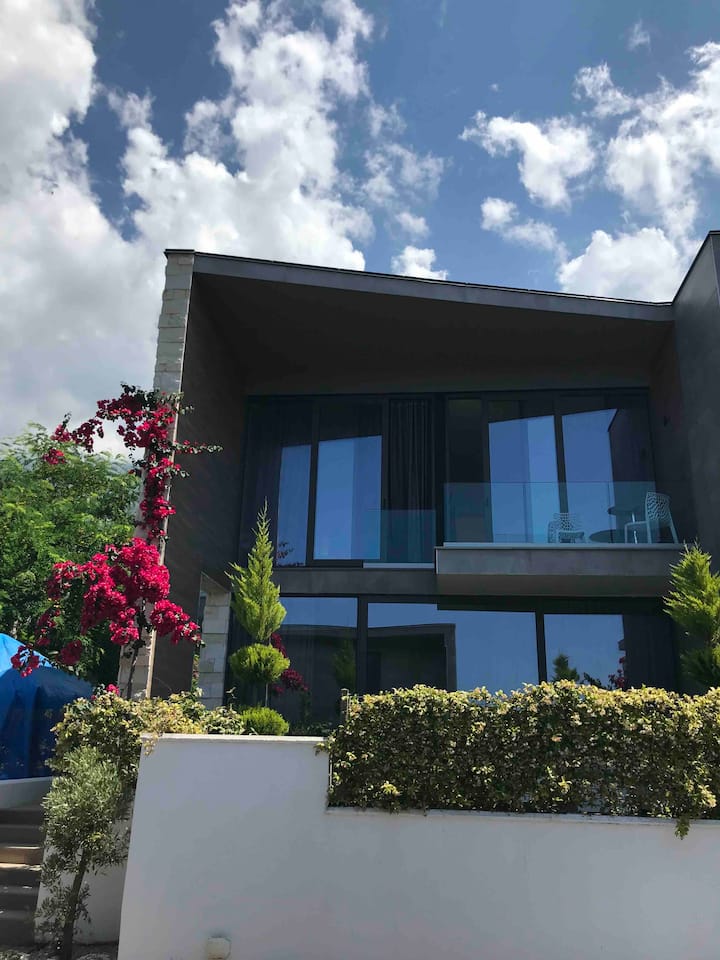 Olea Family Apartment Sea View - Dhërmi