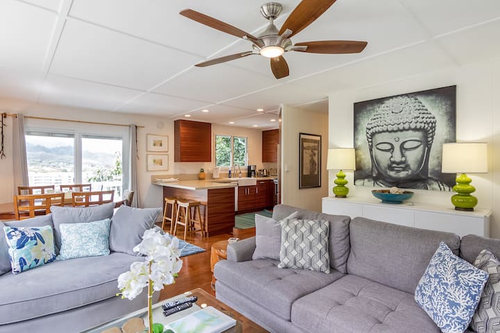 Lovely Hilltop 3 Bedroom Cottage, Beautiful Views! - Kailua, HI