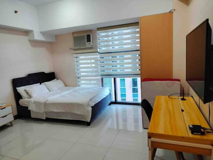 The Viceroy@venice-bgc Taguig W/250+mbpswifi+cable - Taguig