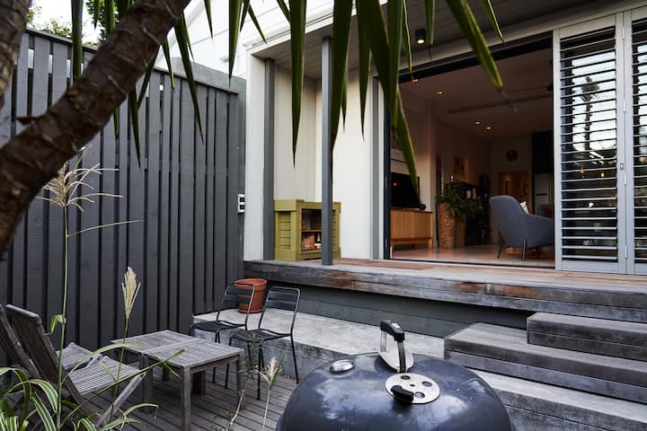 An Architect's Urban Escape In Quiet Oranjezicht - Camps Bay