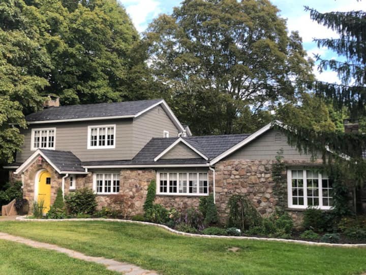 Cottonwood- A Luxury Woodstock Home - Saugerties, NY