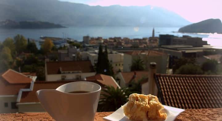 1-bedroom Apartment With Beautiful Sea Views - Budva