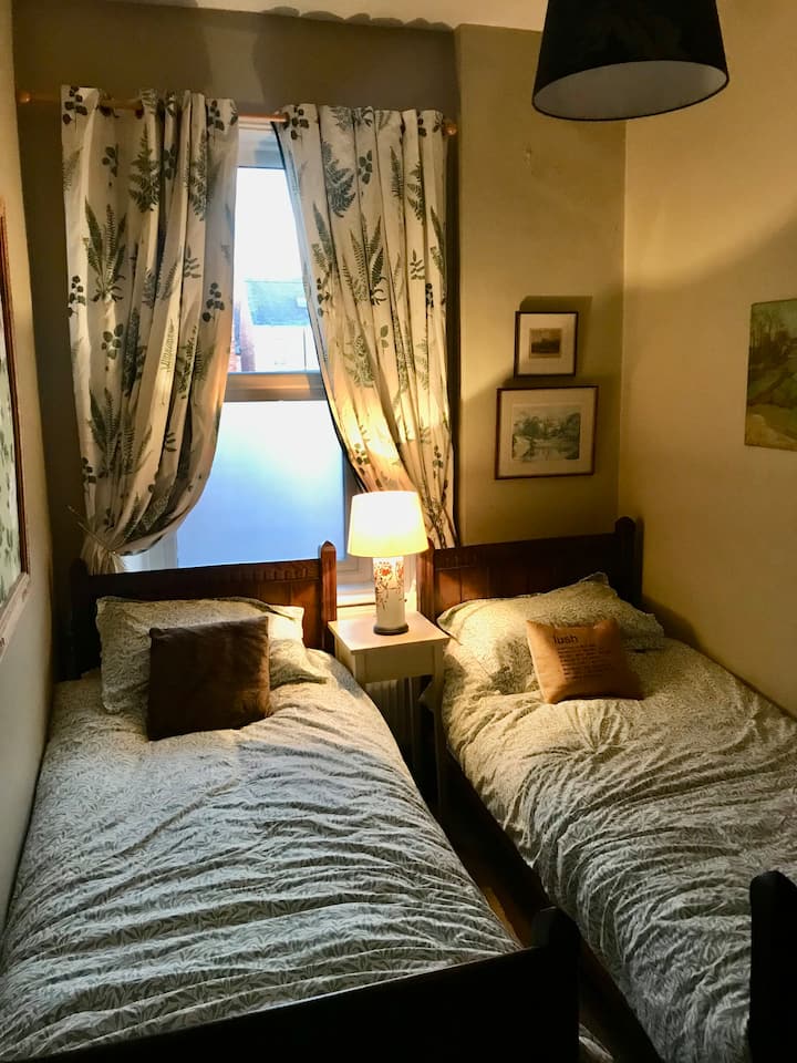 Twin Bedroom Available In Gateshead - Gateshead