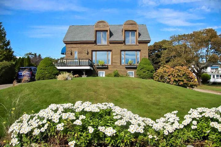Rye Beach House Overlooking The Ocean With New Ac - Appledore Island, ME