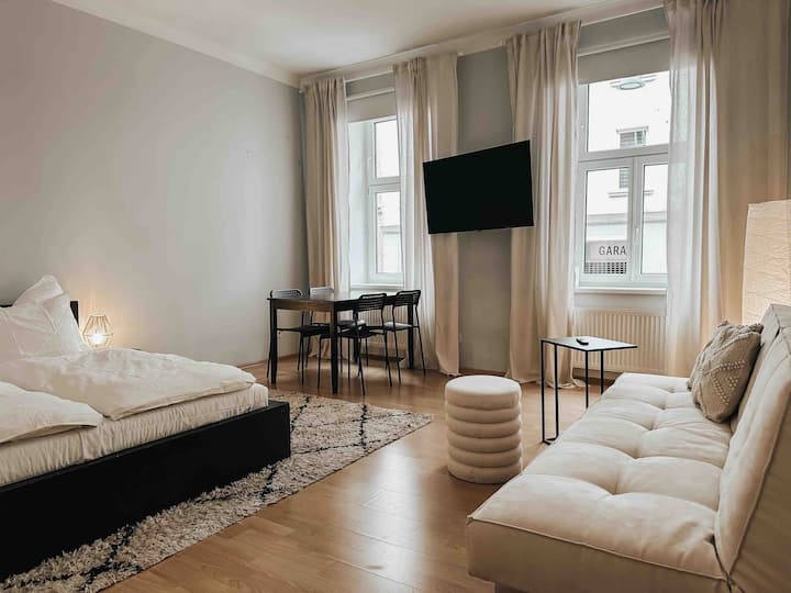 City Apartment (Tür 3) - Westbahnhof + Parkplatz - Vienna