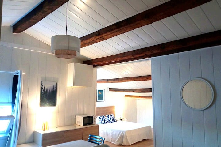 The Upstairs Studio (In Tarrega Center) - Tàrrega
