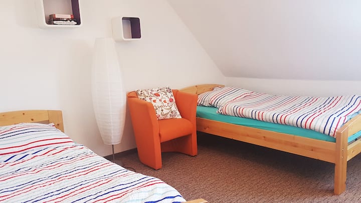 Schöne, Möblierte Zimmer Mit Bad & Pantry+wifi Ii - Neustrelitz