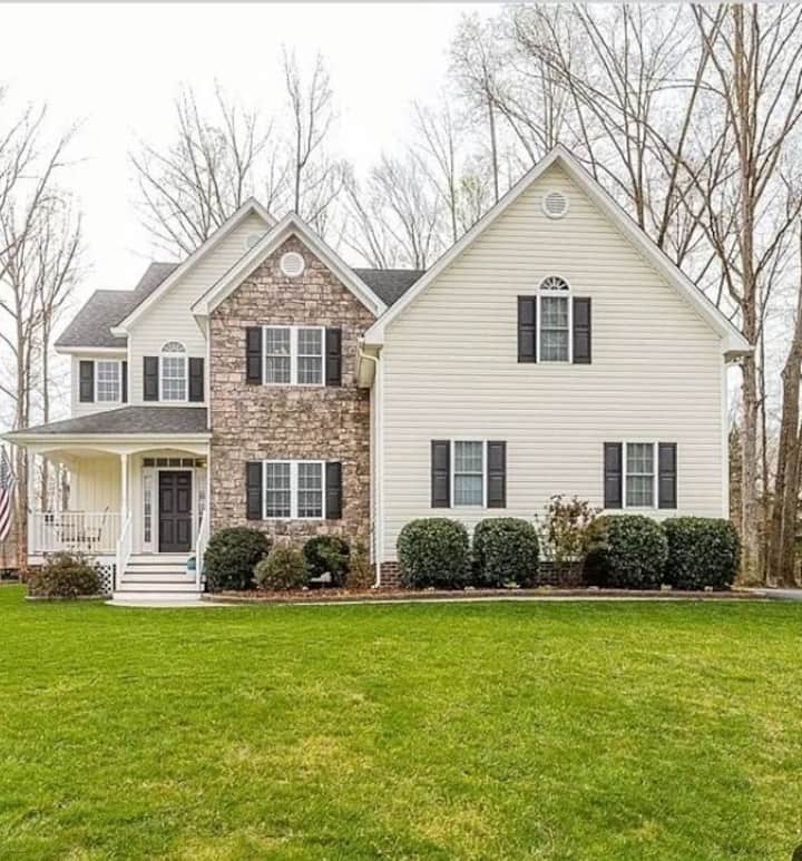 Peaceful And Relaxing Villa - Chesterfield, VA