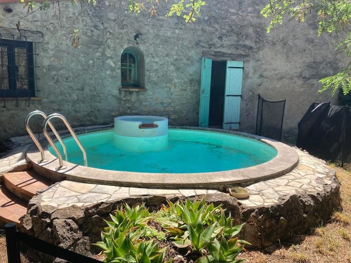 Maison Avec Piscine, Calme Et Spacieuse - Cucugnan