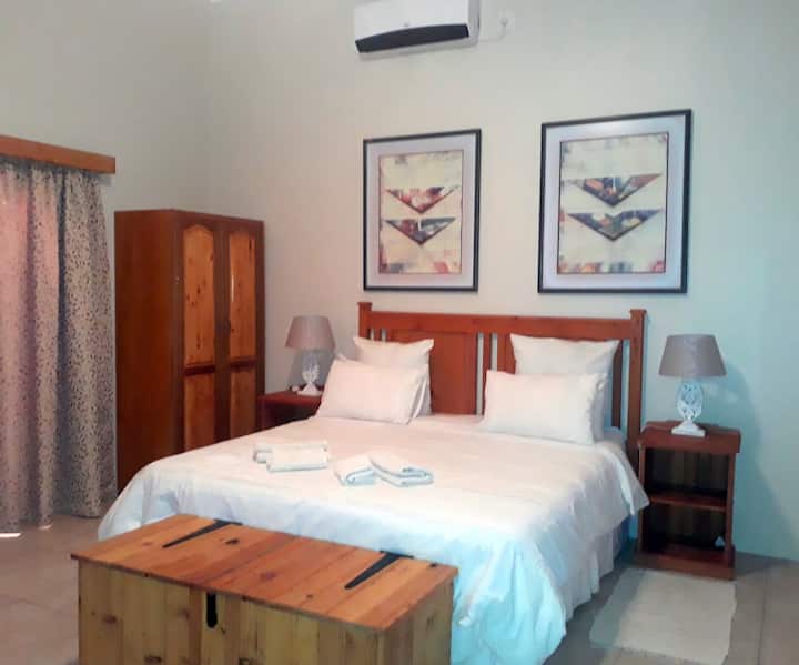 Rebunie Lodge Selfcatering Unit 1 - Calvinia