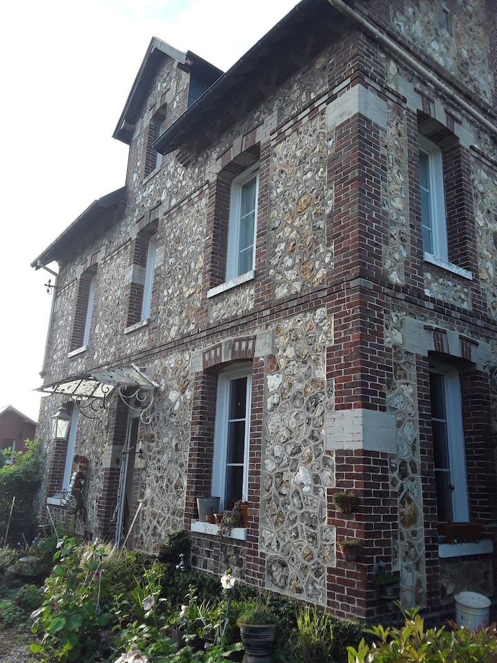 Chambre N°2 Dans Maison, à 3mn à Pied De La Gare - Yvetot