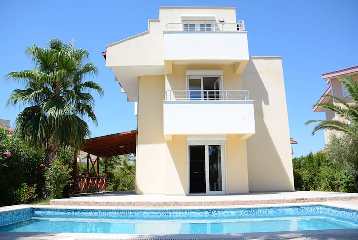 Find Your Great Vacation In Belek/muhafazakarvilla - Belek