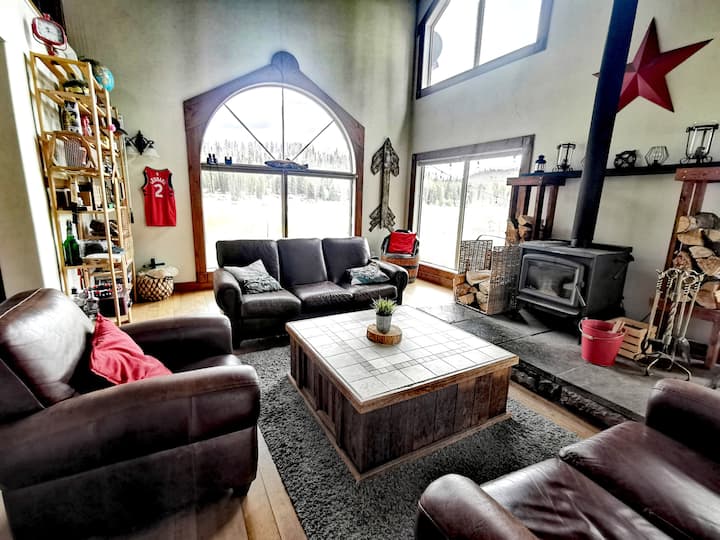 Idabel Lake Vacation Rentals & Homes - British Columbia, Canada | Airbnb