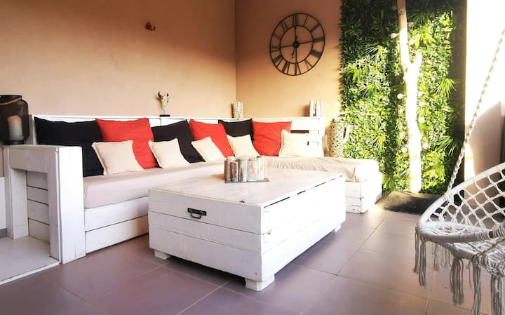 T2 Climatisée / Terrasse De 20m2 / 400 M De La Mer - La Seyne-sur-Mer