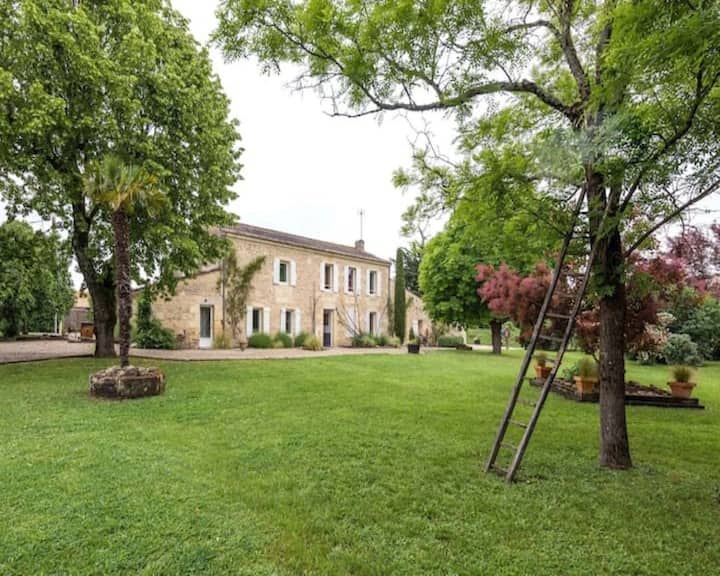 Blaye ,Appartement 3 Chambres Dans Belle Demeure - Blaye