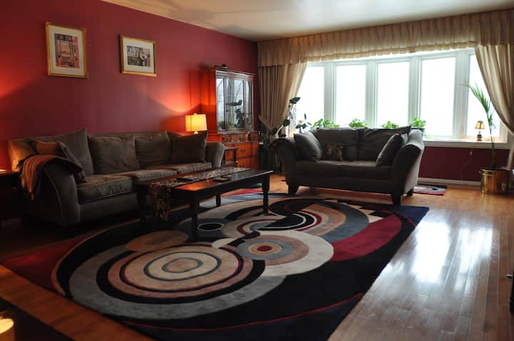 Large House Rental In Historic Area - Carmel, IN