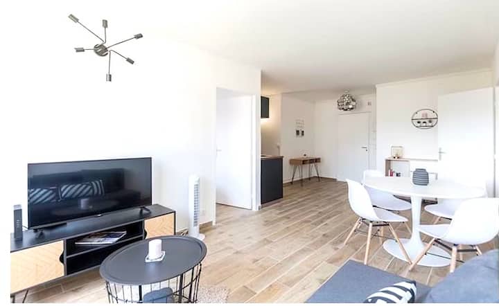 Carré D’or T3 Avec Parking Et Piscine Métro Perier - Marsella, Francia