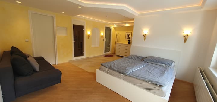 Apartment Mit  Privater Terasse Und Wellness - Innsbruck