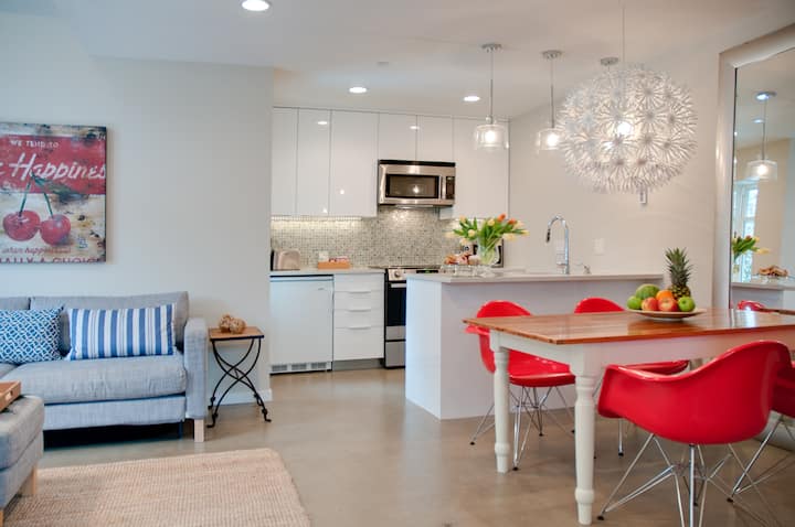 Luxury Coach House In Kitsilano - Vancouver