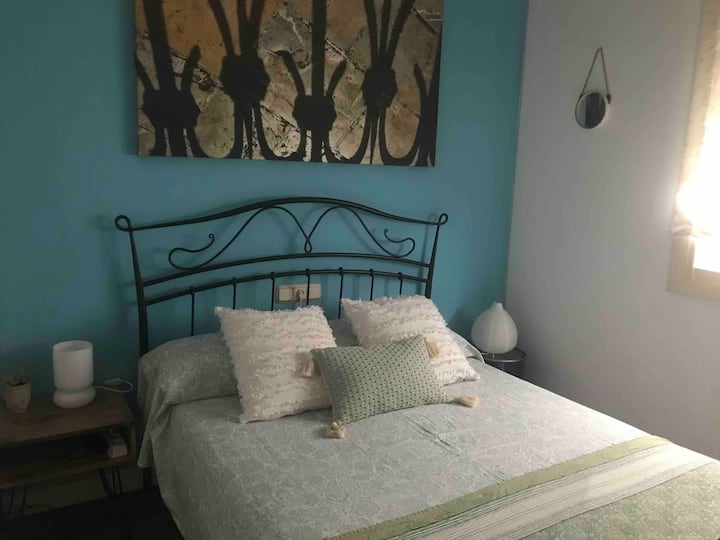 Habitación Doble Y Baño Privado + Piscina Y Jardín - Tarragona, España