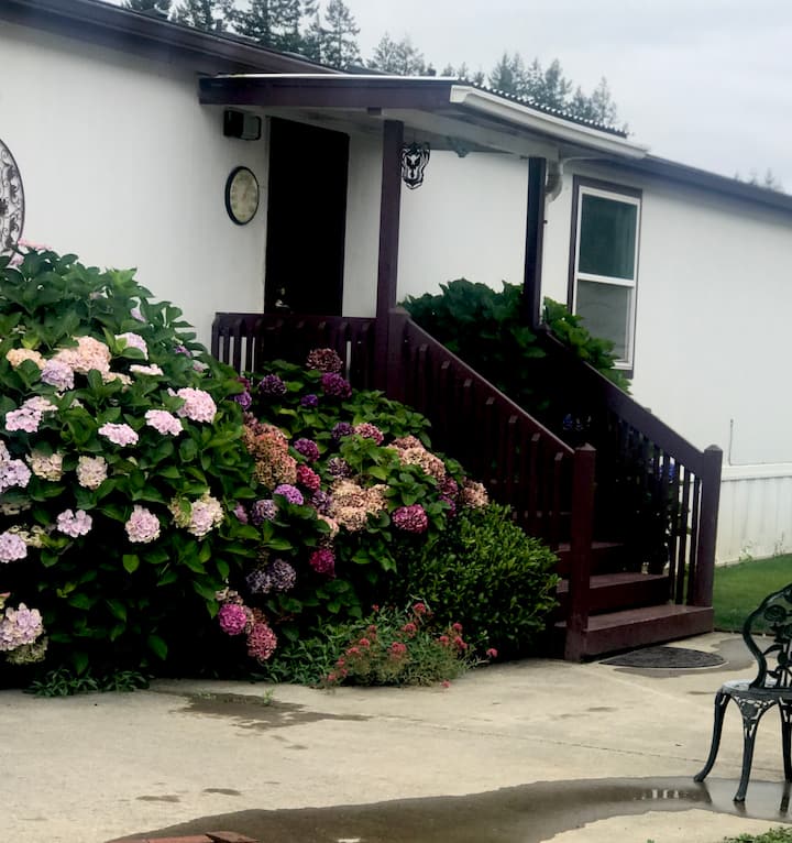 The Guest House At Matranga Vineyards - Paradise Point State Park, Ridgefield